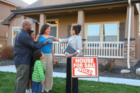 Best Degrees for Real Estate - College Educated